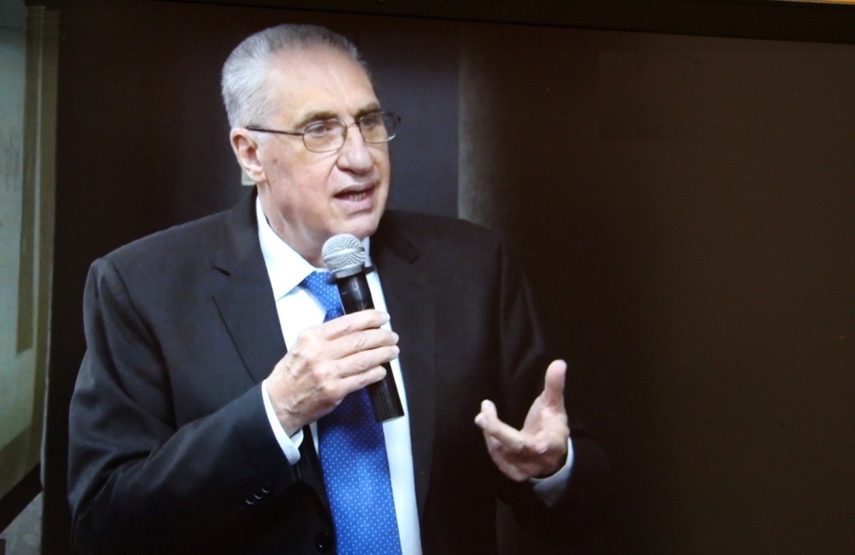 Premio Azara para Luis Alberto Rey, el ministro de Ecología que impulsó ...